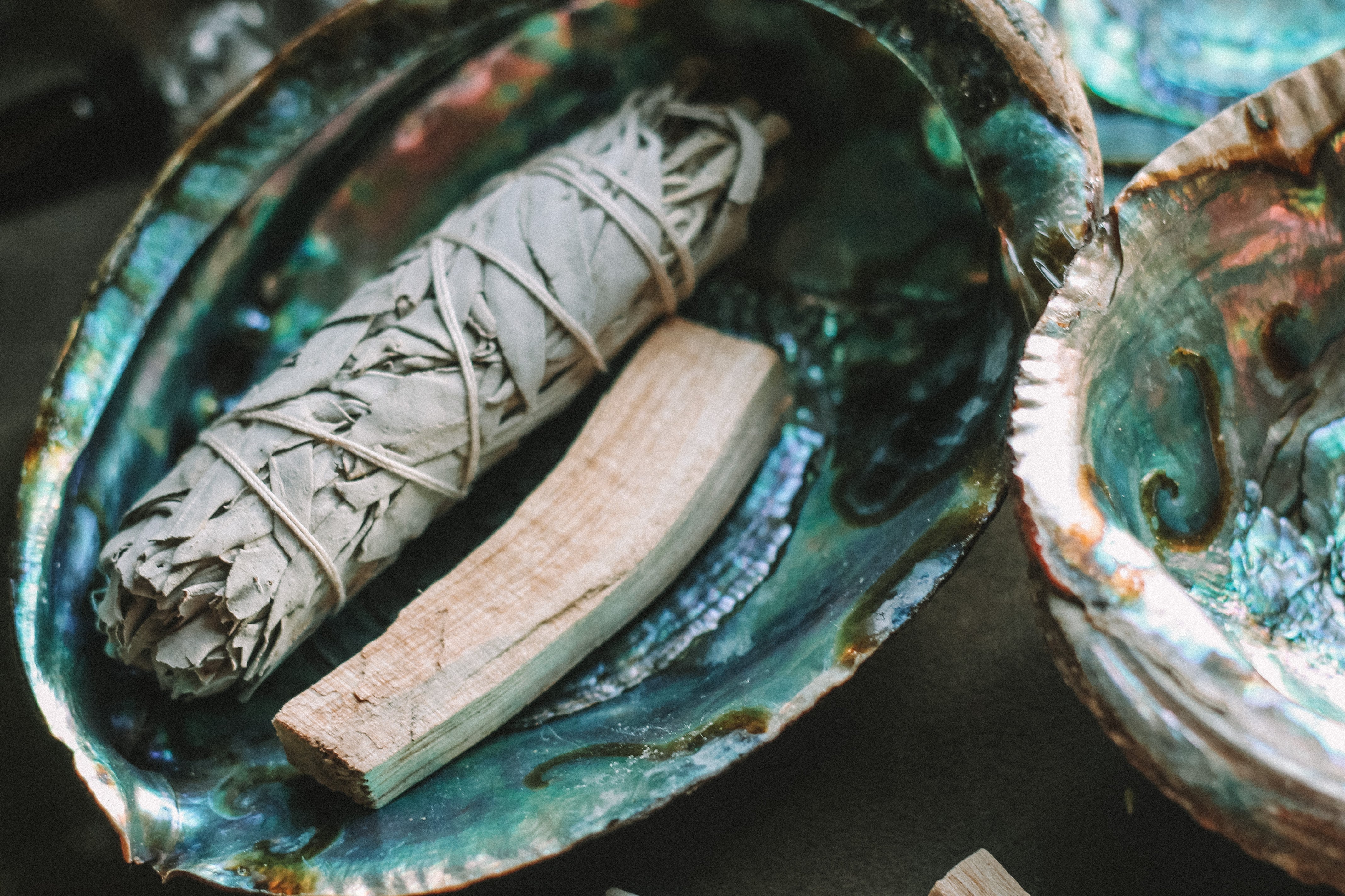 About Us – Crystal Lume